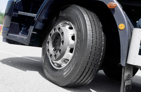 Nueva línea de neumáticos radiales para camiones y buses - Mega Autos