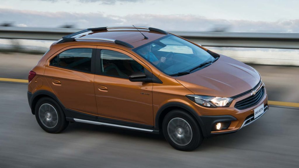 Todo sobre el inédito Chevrolet Onix Activ - Mega Autos
