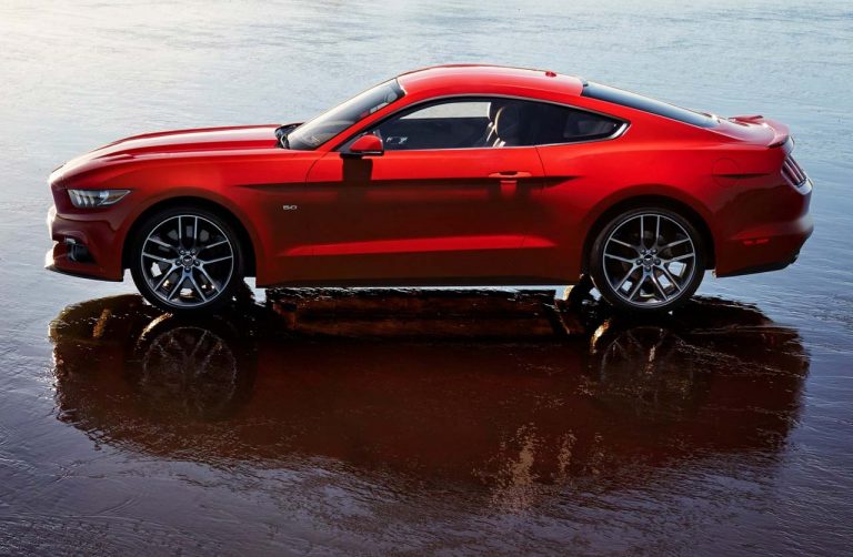 Ford-Mustang-GT-rojo-perfil - Mega Autos