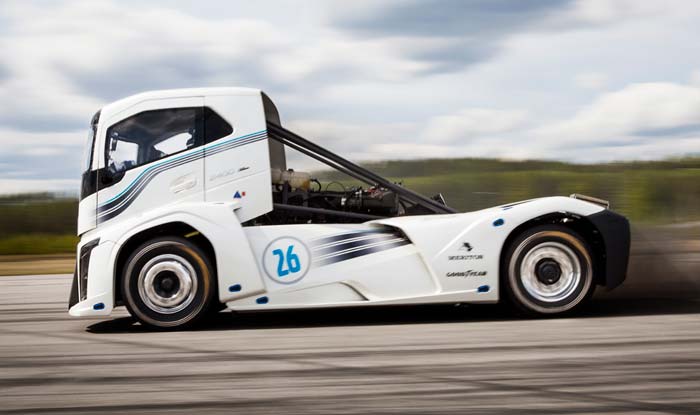 Volvo-Iron-Knight-h1 - Mega Autos