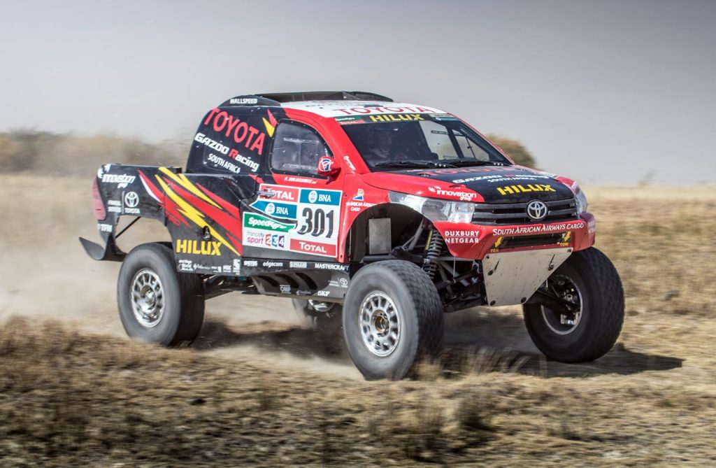 toyota-hilux-evo-rally-dakar - Mega Autos