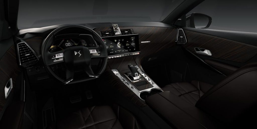 DS7-interior-FAUBOURG - Mega Autos