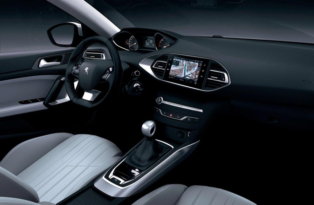peugeot-308-2017-francia-interior - Mega Autos