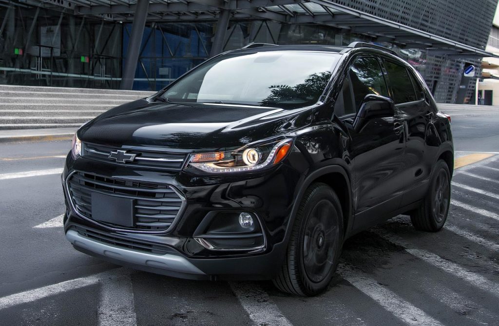 Chevrolet-Tracker-Midnight-delantera - Mega Autos