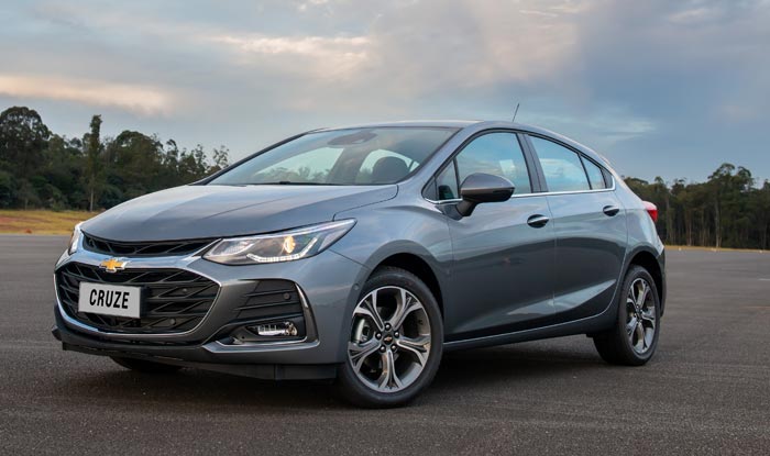 Chevrolet-Cruze-Premier-Wifi-Hatch-h1 - Mega Autos