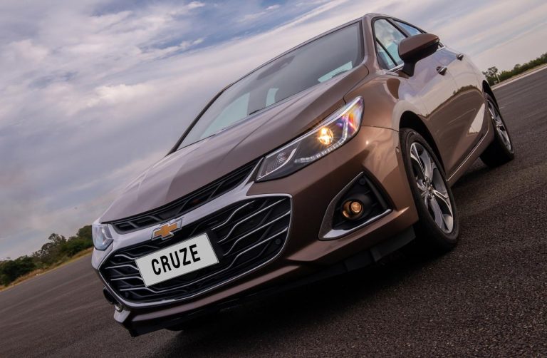 Chevrolet Cruze Premier, con WiFi y más seguridad - Mega Autos