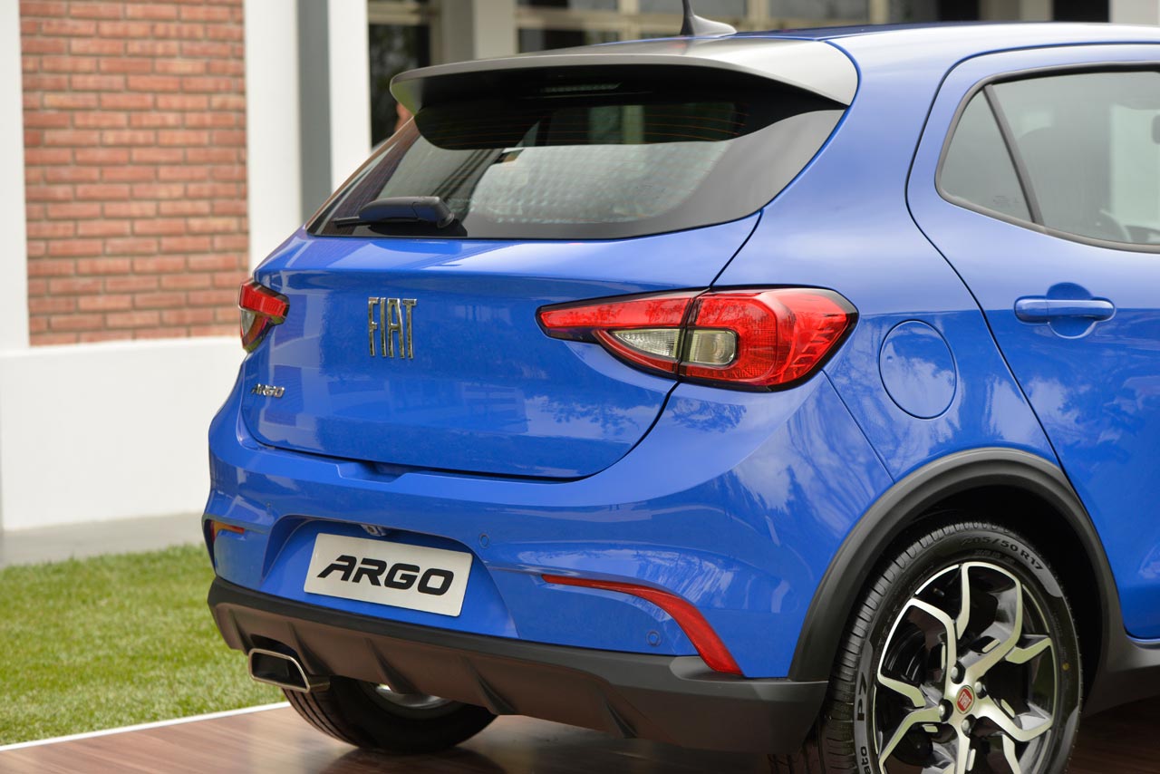 Fiat-Argo-ESP-atras - Mega Autos