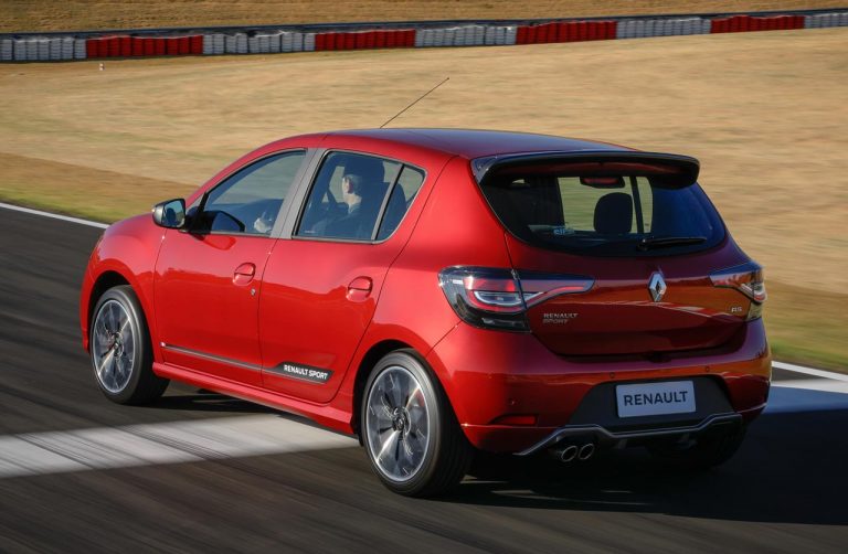 sandero-rs-2020-dinamica-trasera - Mega Autos
