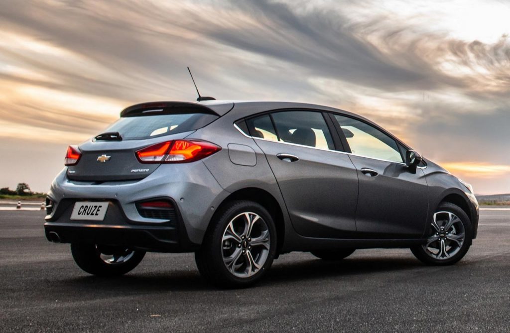 Chevrolet-Cruze-Premier-con-WiFi-hatch - Mega Autos