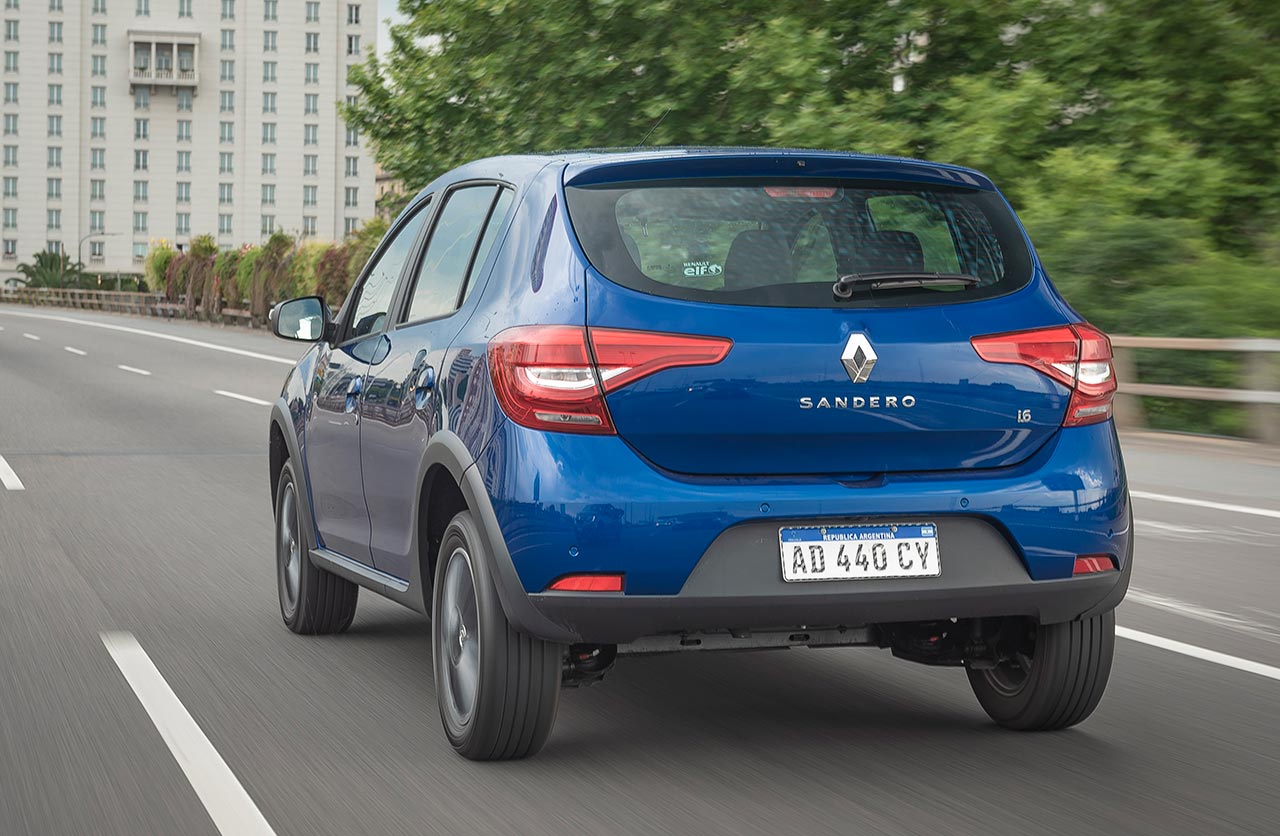 nuevo-renault-sandero-dinamica-trasera - Mega Autos