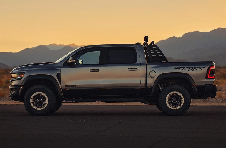 Ram-TRX-2021-lateral - Mega Autos