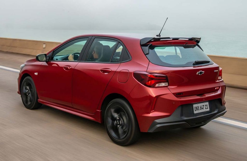 Onix-RS-dinamica-trasera-1 - Mega Autos