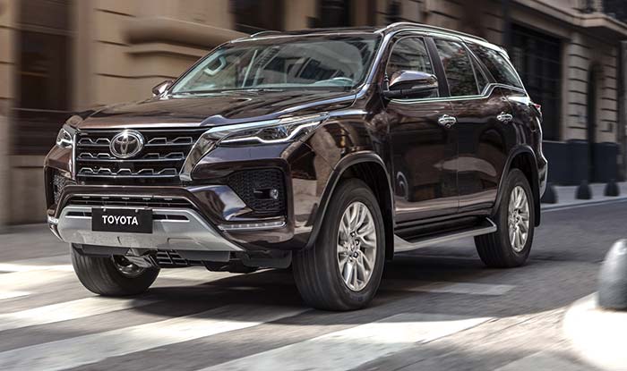 Nueva-Toyota-SW4-2021-h1-1 - Mega Autos