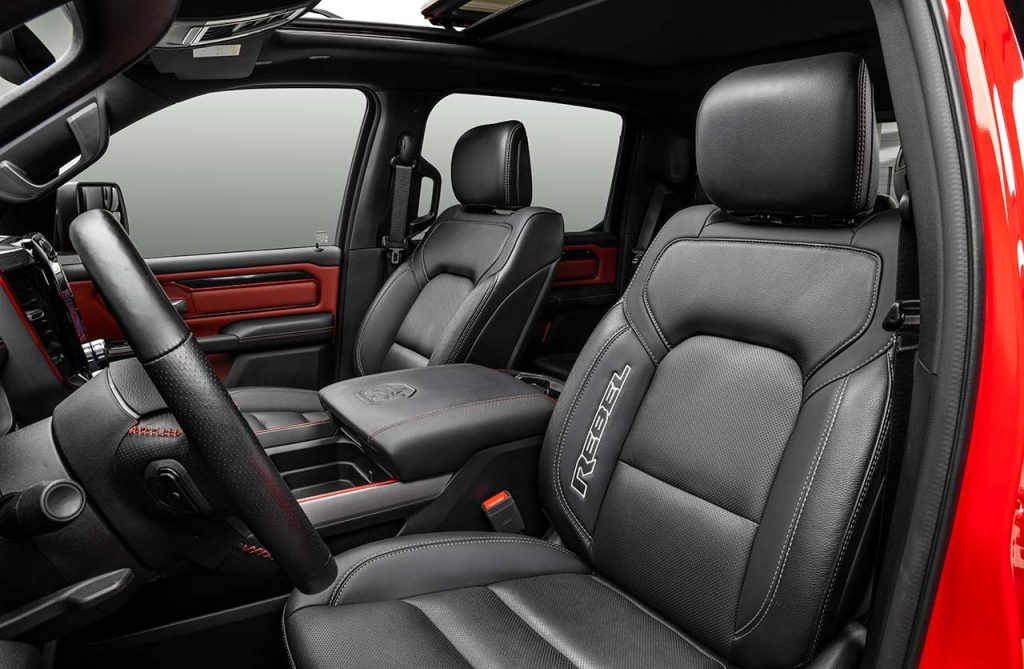 Ram-1500-Rebel-2021-butacas - Mega Autos