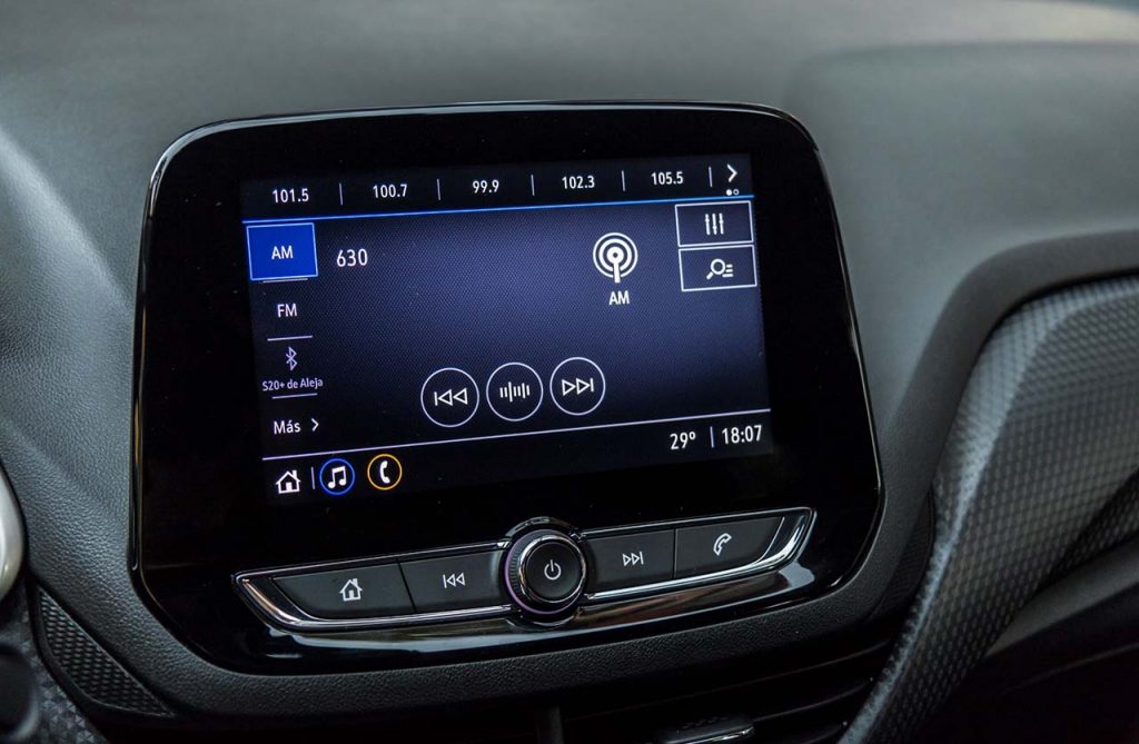 Chevrolet-Onix-LTZ-2021-interior-pantalla-multimedia - Mega Autos