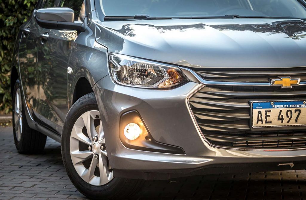 Chevrolet-Onix-LTZ-frente - Mega Autos