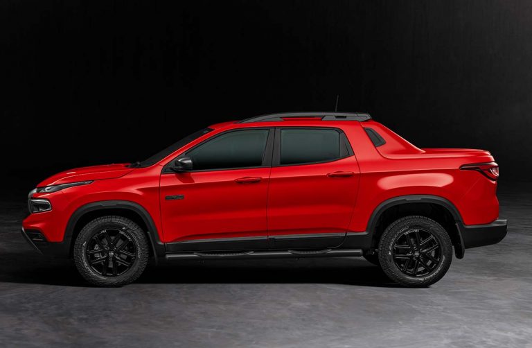 Toro-Ultra-2022-lateral - Mega Autos