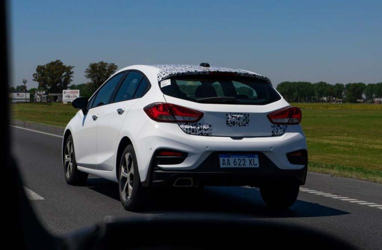 Chevrolet anticipa el Cruze RS argentino - Mega Autos