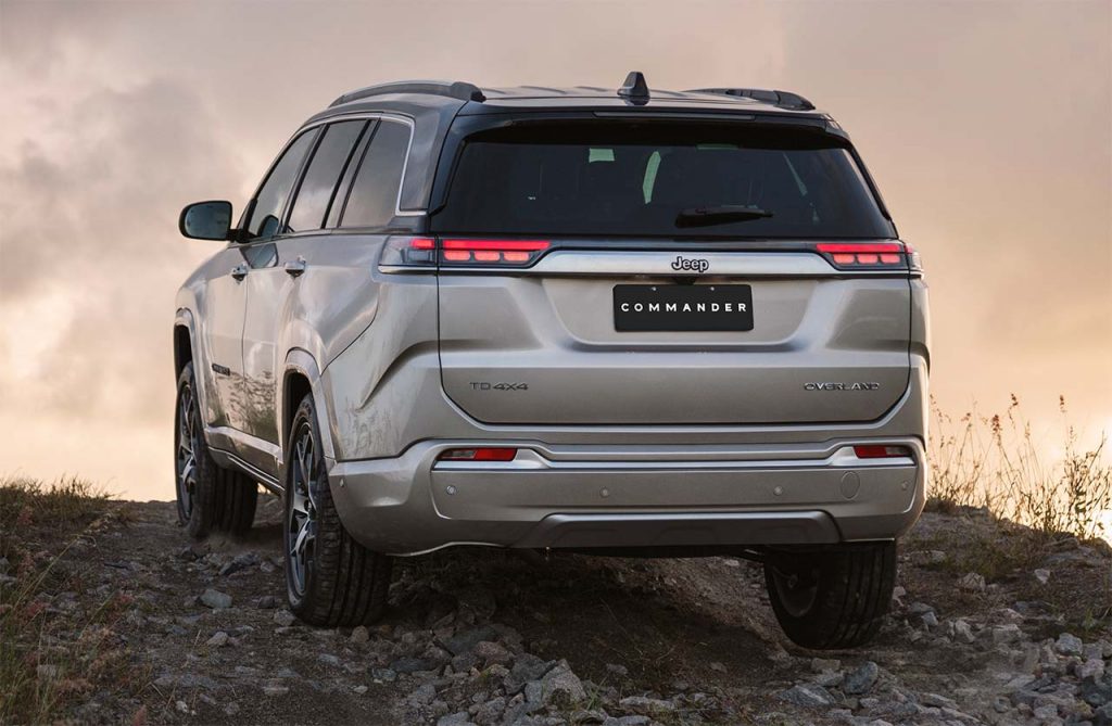 Jeep-Commander-atras - Mega Autos