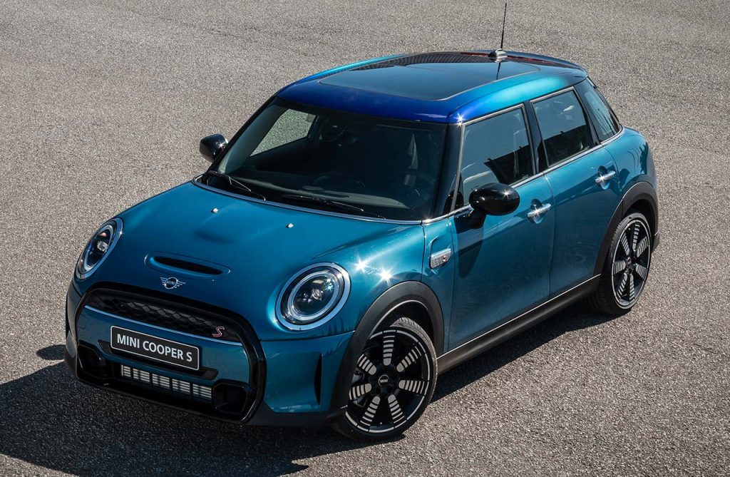 Nuevo-MINI-2022-Hatch-arriba-delantera - Mega Autos