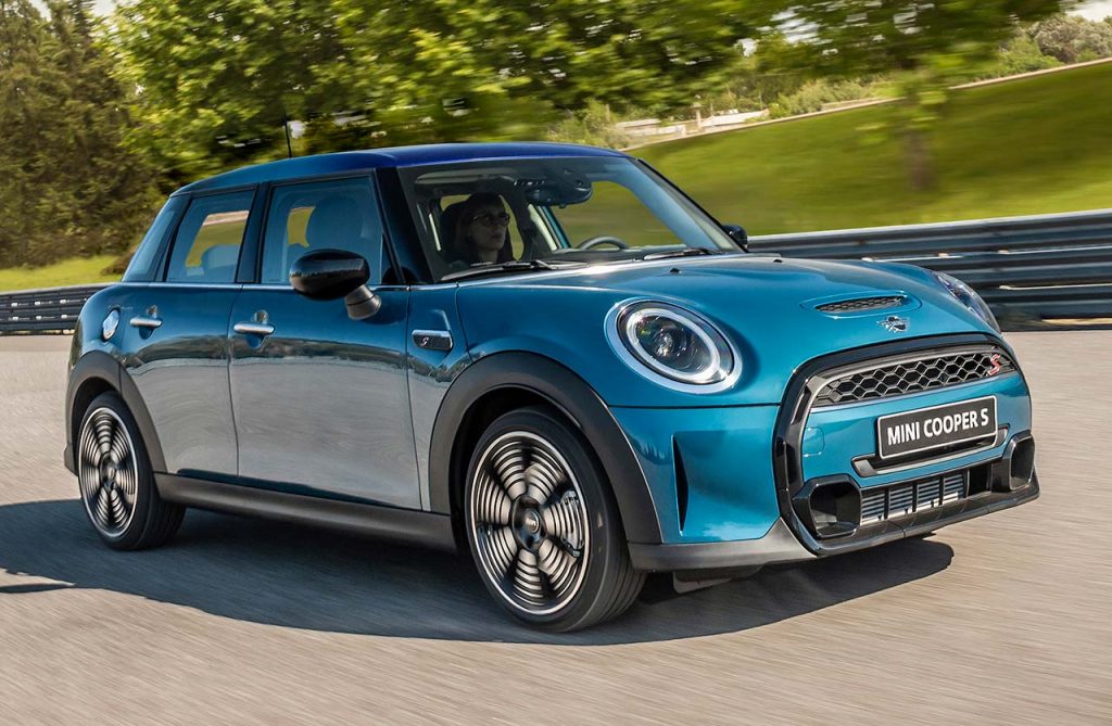 Nuevo-MINI-2022-Hatch-dinamica - Mega Autos