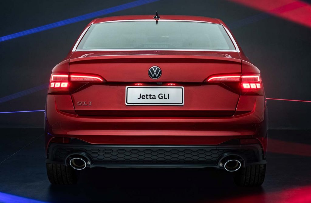 Volkswagen-Vento-GLI-2023-atras - Mega Autos