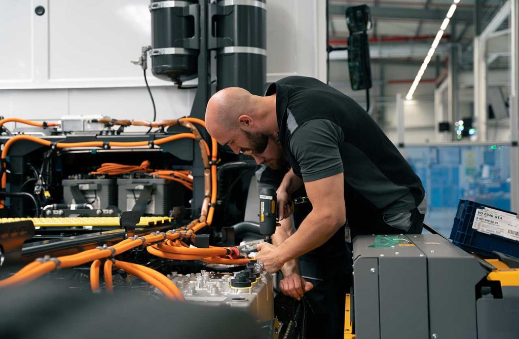eActros 600: el Mercedes-Benz eActros LongHaul se presenta en octubre ...