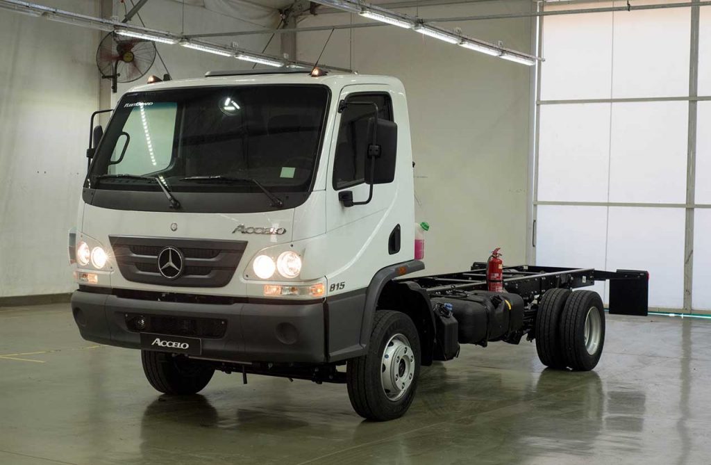 Mercedes-Benz-Accelo-2 - Mega Autos