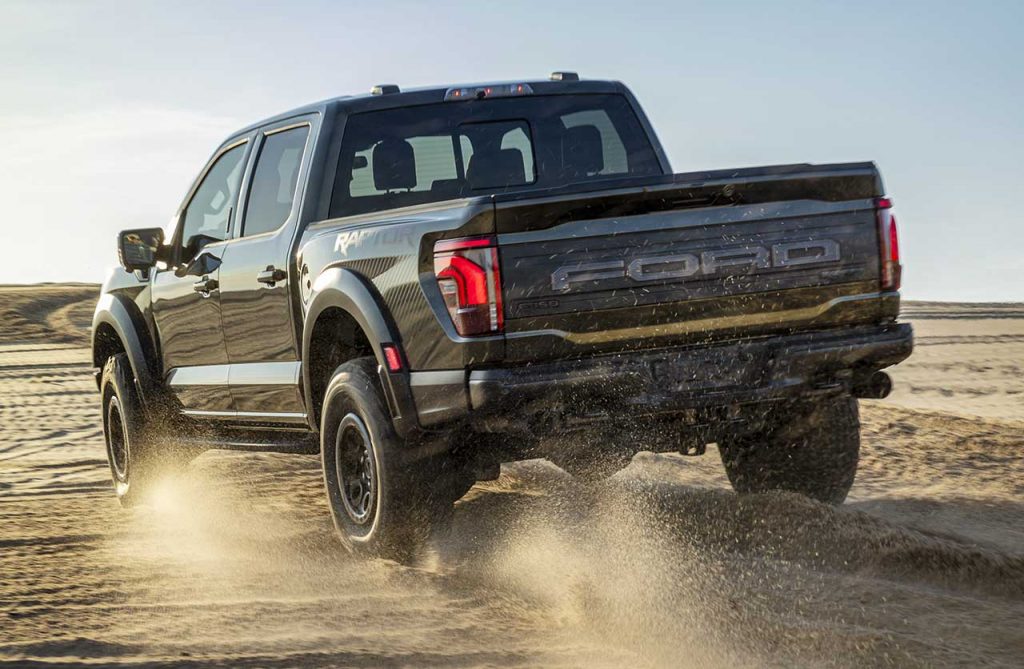 2024-Ford-F-150-Raptor-trasera - Mega Autos