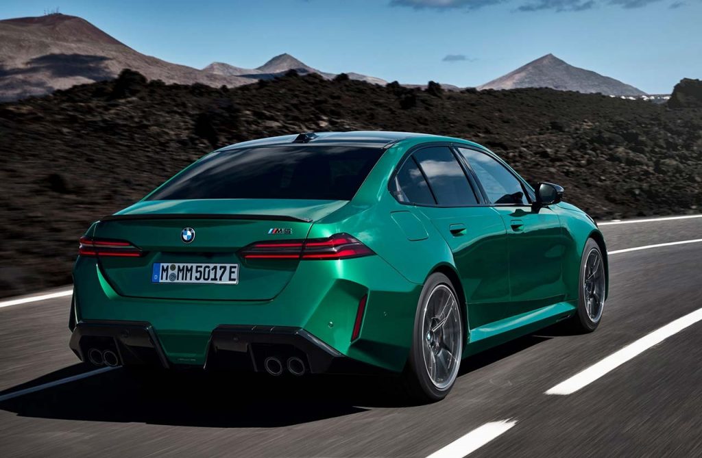 P90557402_lowRes_the-all-new-bmw-m5-0 - Mega Autos