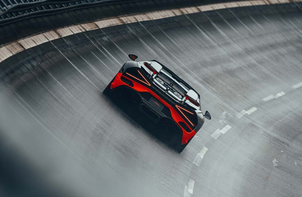 2-BUGATTI-W16-Mistral-World-Record - Mega Autos