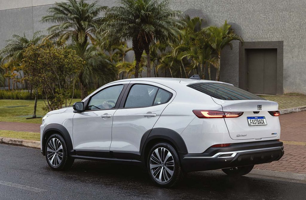 Fiat estrenó los Fastback y Pulse híbridos en Brasil - Mega Autos